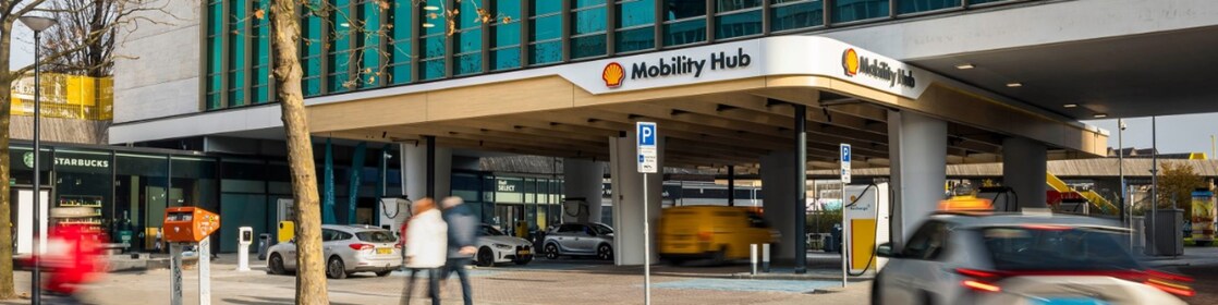 Shell heropent Mobility Hub Hofplein met duurzamere uitstraling en ...