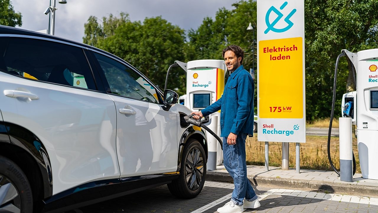 Laadpalen, onderweg, thuis en op het werk | Shell Nederland