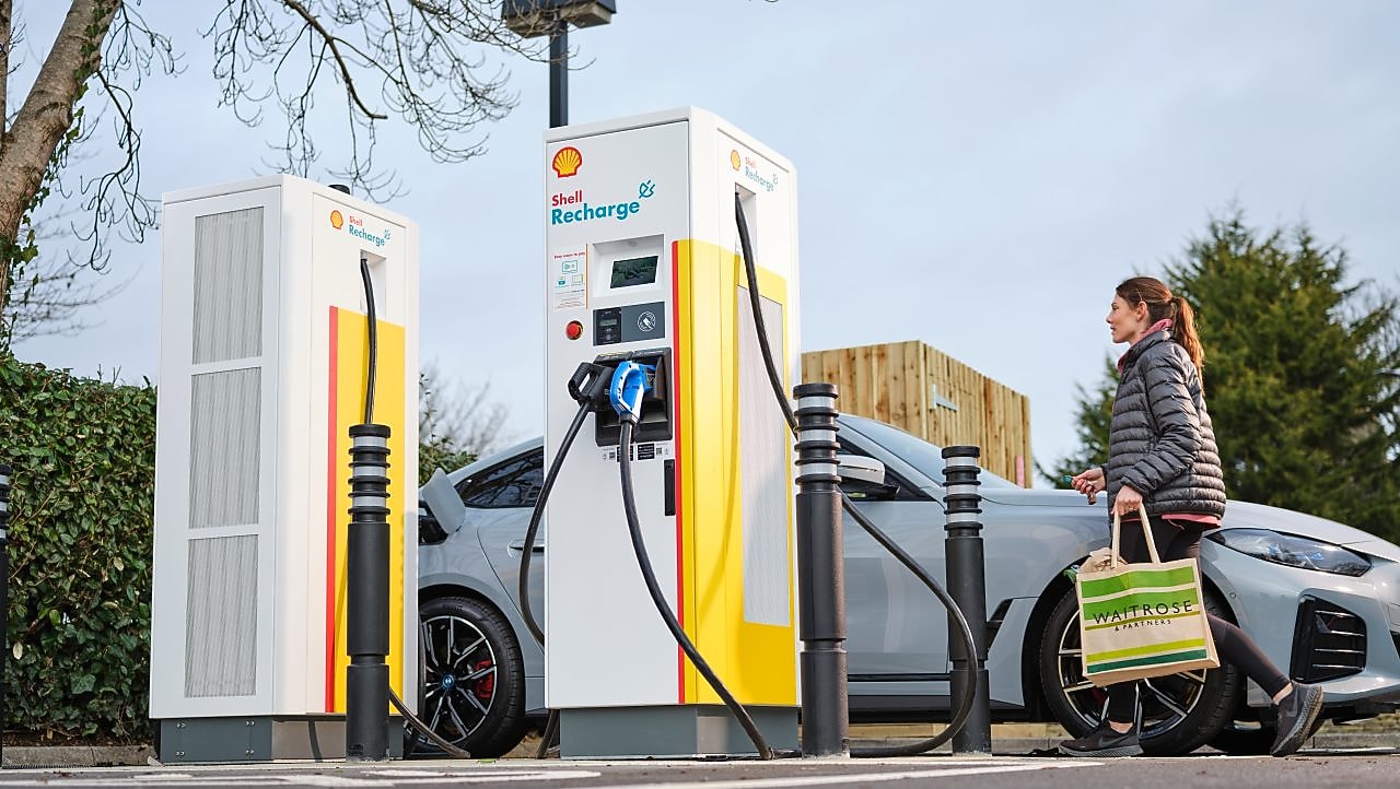 Je elektrische auto opladen zonder laadpas: Gemakkelijk en flexibel ...